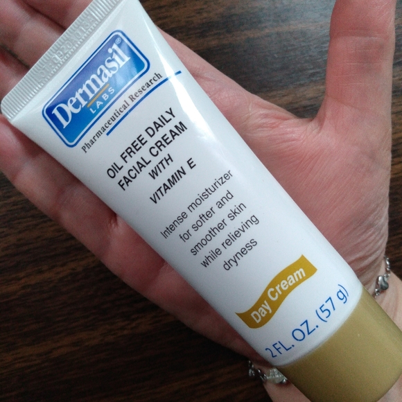 dermasil | Skincare | Dermasil Oil Free Daily Facial Cream | Poshmark